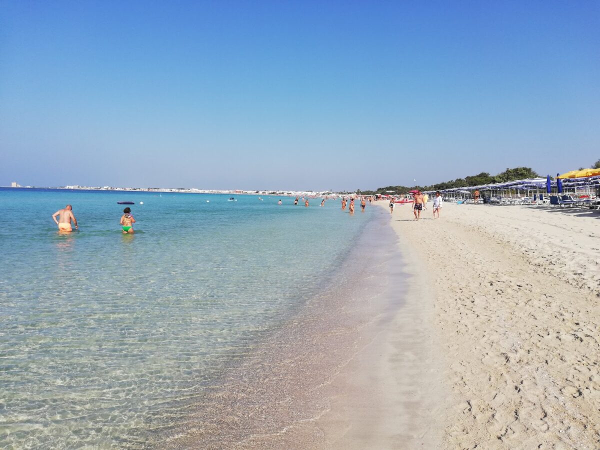 Come organizzare una vacanza a Torre Lapillo: case vacanze, spiagge e ...